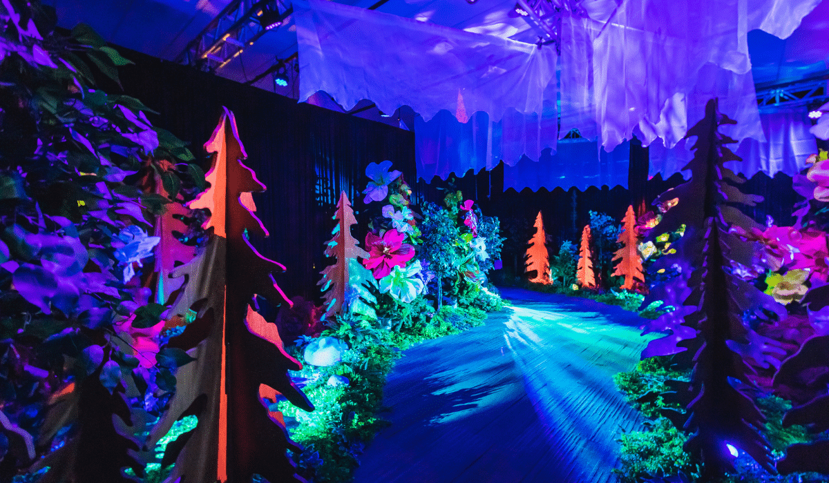 Plan an Immersive Experience for Conferences and Trade | Go2 Productions